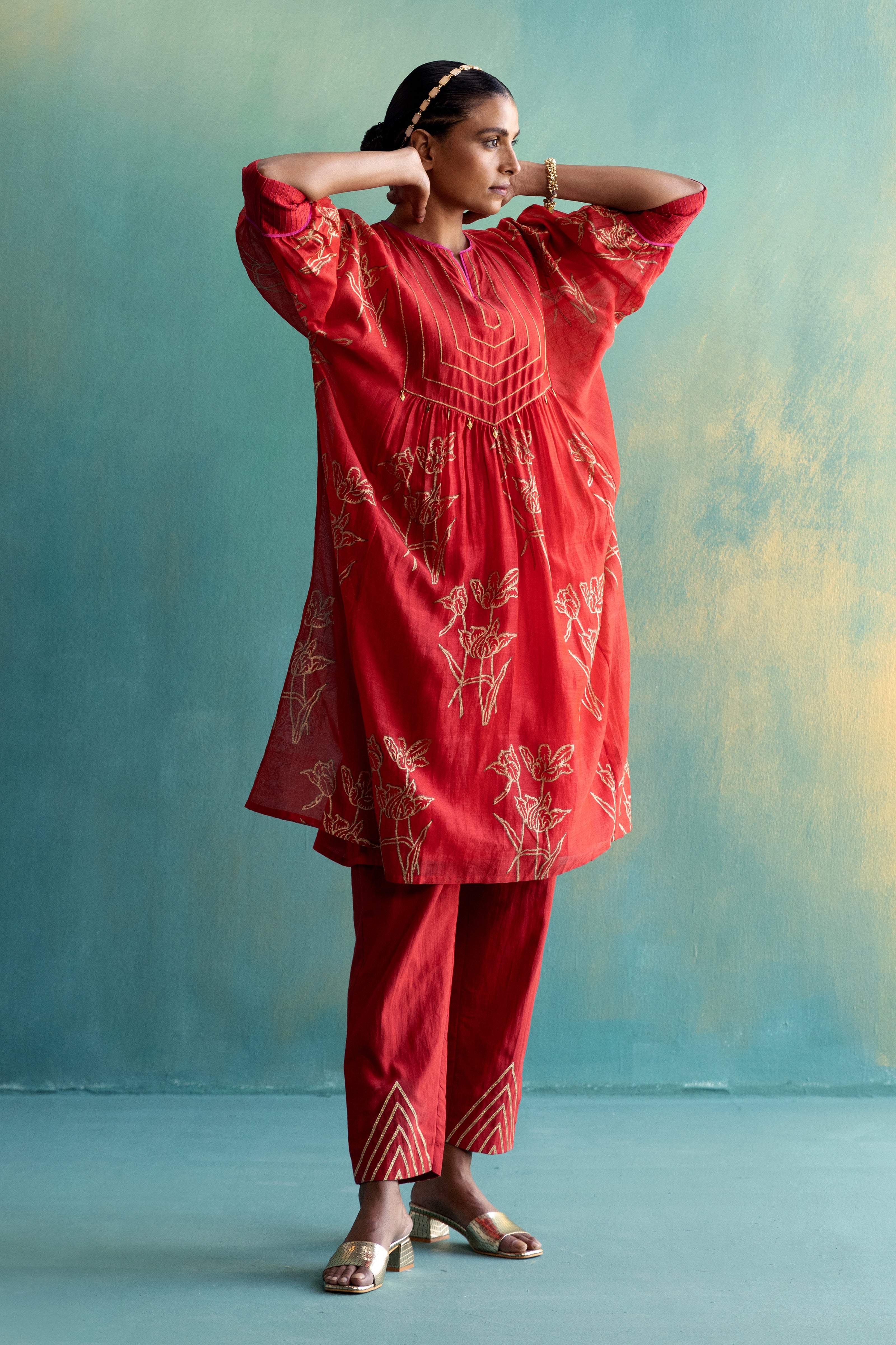 DIL-KASH RED CHANDERI CAPE WITH GOLD FLORAL PRINT – SHIVANI BHARGAVA